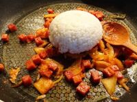 Riz frit au kimchi coréen avec du Spam - Yun's