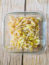 Sukju Namul / Salade de pousses de haricot mungo / 숙주나물 - Yun's